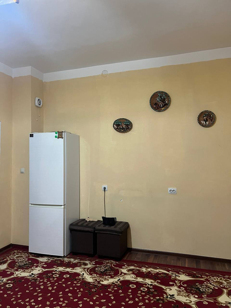 Shaxriston metro sheriklikka 2 ta qiz olinadi 2*3 /5/7