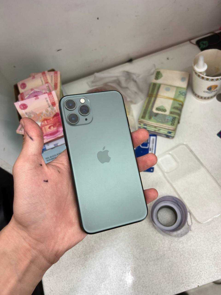 iPhone 11 pro green