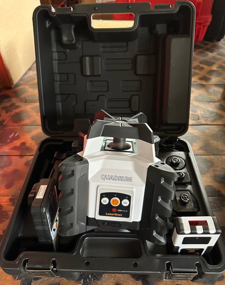 Ротационные лазеры, Лазерный уровень Laserliner Quadrum Compact 210S