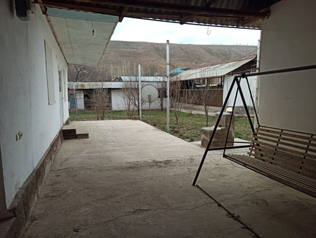 Продается дом в городе Газалкент Бостанлыкский район