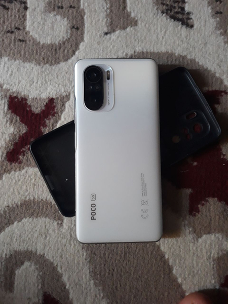 Poco f3 8/256 gb aybi yoq bez karopka tel zor udar abmen xam bor sotla