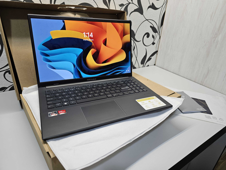 ПРОДАМ ASUS Vivobook E1504F/2024 Ноутбук Ryzen™5-7520U/8GB/512SSD/15.6