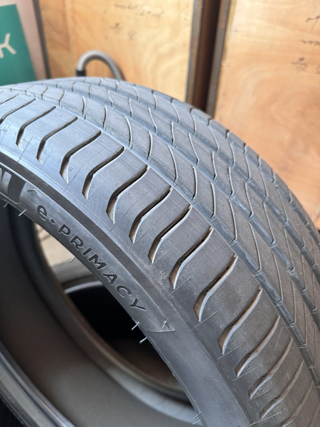 Балон/Balon/Автошины 20 Michelin E-Primacy 235/50 R20