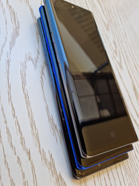 LG Velvet 5G. Snapdragon 765. OzU 8/128 GB. Garantya beriladi Halol