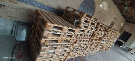Поддон сотилади. 1 чи сорт. Бирга бир у йигирма.Сони 350 та.