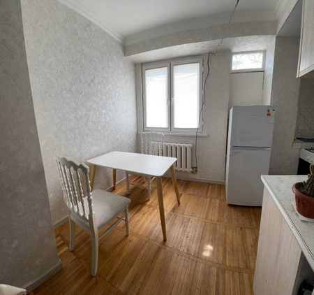 Мирабад• Садык Азимова • 1комн • 40 м² • этаж 2/4 • [БЭ:106]