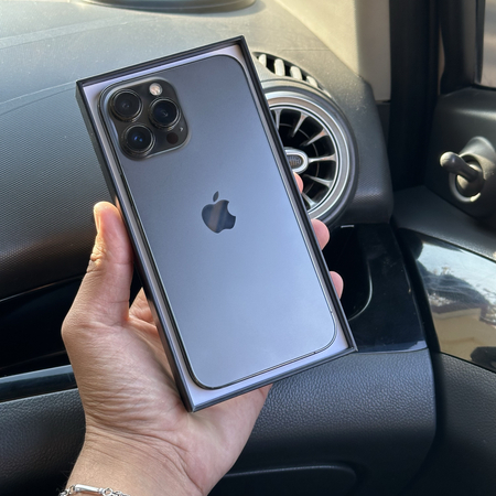 Iphone 13 pro max Ochilmagan karopkali