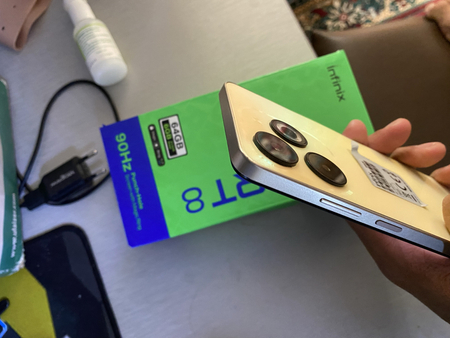 Infinix  smart 8 с гарантии