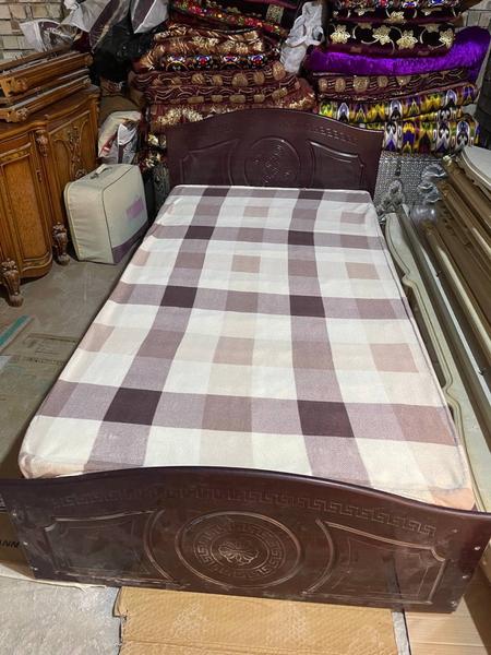 Divan 1 spalniy sotiladi