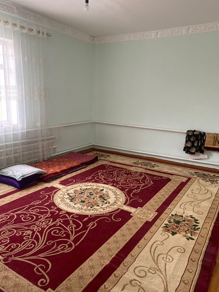 Yangi tamirlangan xonadon sotiladi.