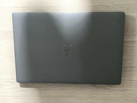 Dell laptop  i7 (10) ddr4 16gb/m2 256gb