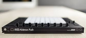 Профессиональный контроллер Ableton push 1 Akai