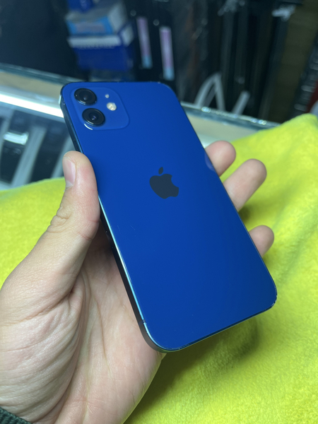 iPhone12 canada