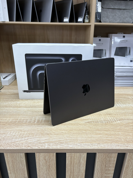 Macbook pro 2023 M3pro 18/512Gb