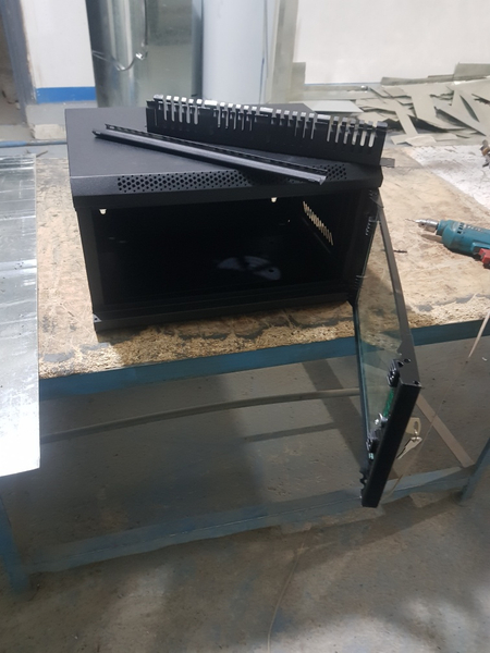 Network kabinet U6 (Сетевой шкаф У6)