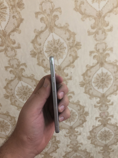 Srochniy Samsung a3 sotiladi