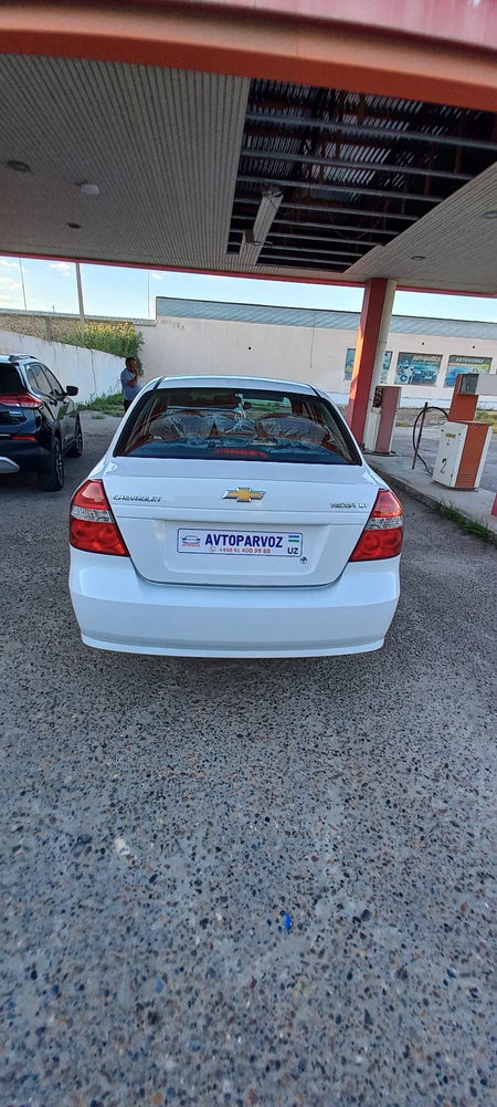 Срочно продаётся новый машина