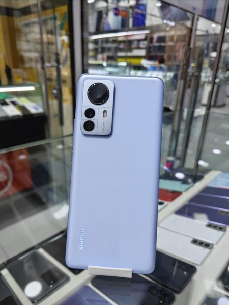 Xiaomi 12.     12. 256