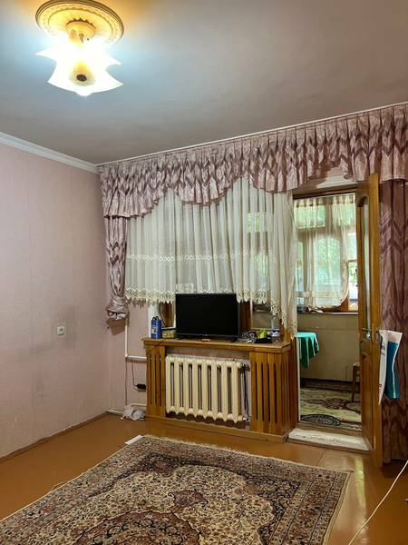 Parkent bozori Ummon to\\\'yxona  Behruz Restoran 2 xonali uy sotiladi