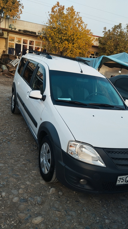 Lada Largus cross