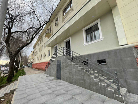 Срочно сдается офис в аренду 200 м2 Ор-р ШОта Руставели