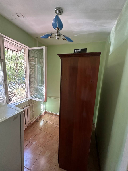 Chilonzor 17 kv 1*2 xonali hamma sharoitlar bor lubboyiga 350$