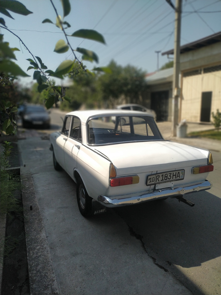 Moskivich naxadu 1975 yil
