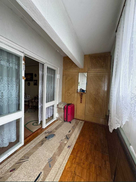 Продаётся квартира на Бобура