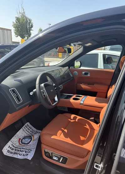 LIXIANG L9 MAX elektromobillarimizning barcha ranglari mavjud