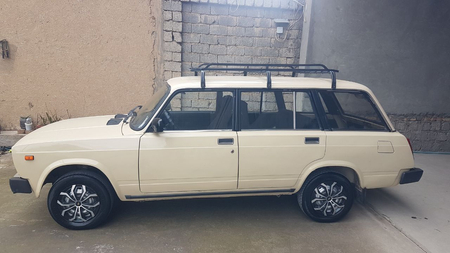 Jiguli 2104 srochni sotiladi