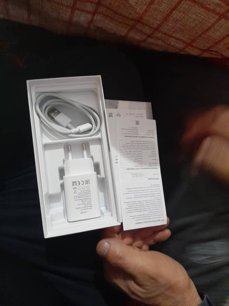 Vivo V02t yangi. Garantiya