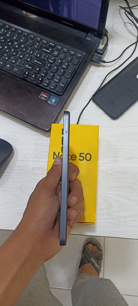 Realme Note 50 .