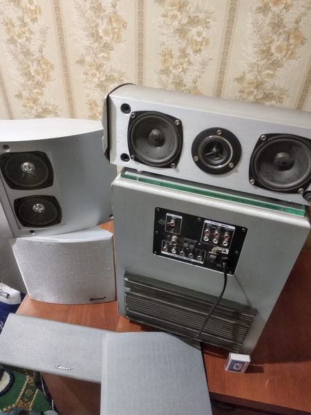 Продаю мошьный буфер Emater 5в1 в харошом састояние.