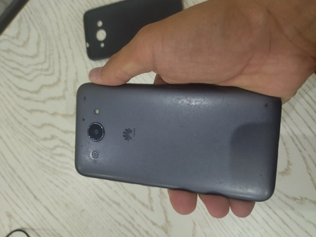 Huawei Y3 sotiladi