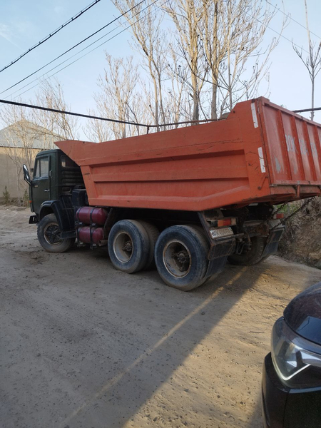 Kamaz holati yaxwi mator zor zadni mosti yaxshi