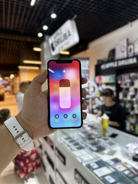 IPhone Xs naqt va bo’lib to’lash evaziga