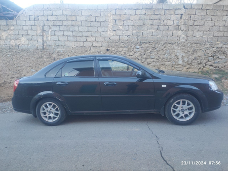 Lacetti sotiladi