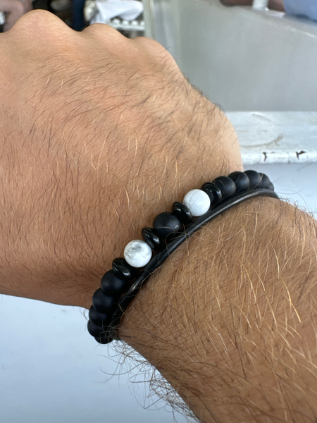 Unisex bracelet that can be customized for both genders males/females