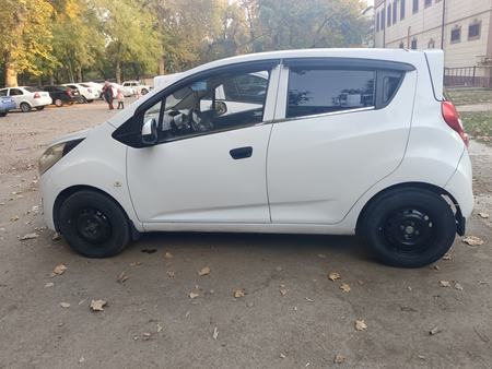 Spark srochniy sotiladi