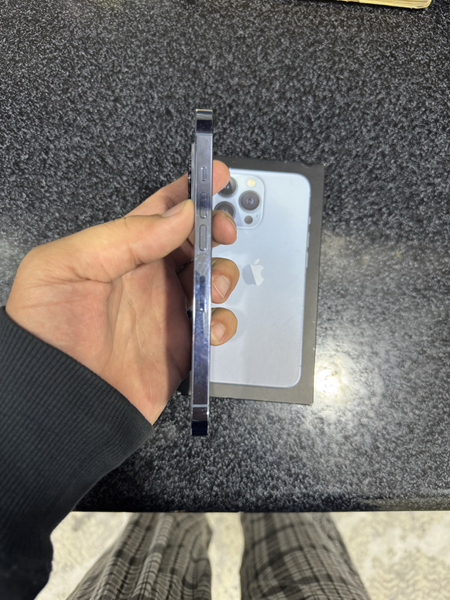 iphone 13 pro 256g holati zor iwlawi yahwi bitta aybi bor oqip qlila