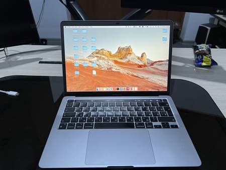 Продам Macbook Pro M1 13” 16/512