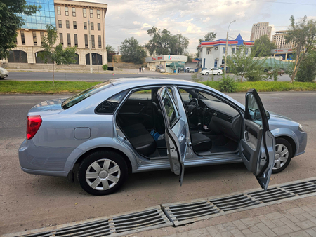 Продается своя Chevrolet  lacetti 2