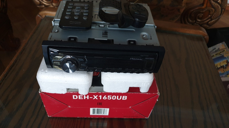 Продаётся cd-магнитола PIONEER DEH X-1650UB
