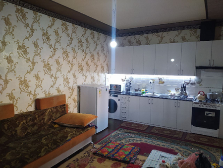 Продаётся дом 6 соток 10 комнат.