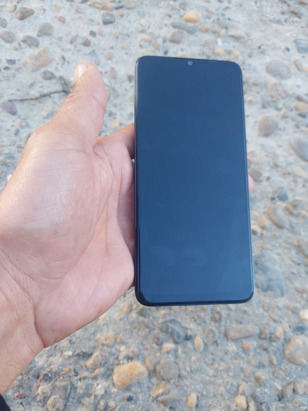 Techno Spark 10C yangi 128+4 xotirasi