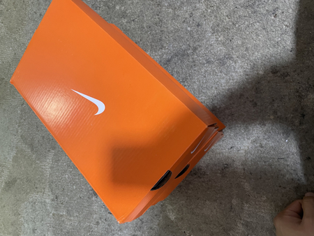 Nike mercuri butsi 2 xilidan bor manda yangi