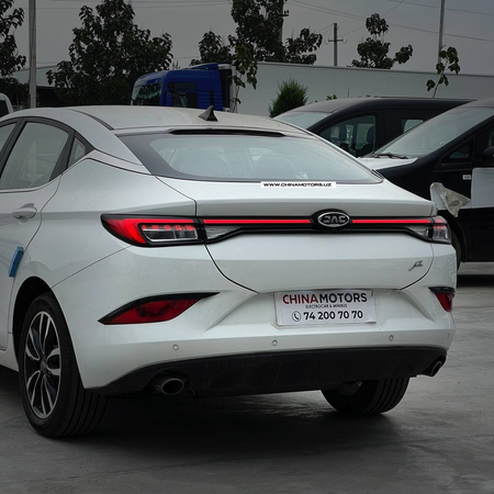 Jac Motors Jac J7 sedan