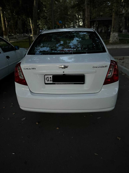 Lacetti Chevrolet 1.8 - 8.200 у.е