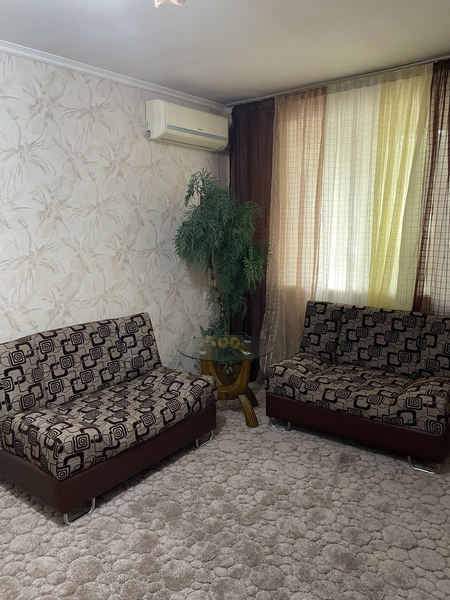 1 ком. Шота Руставели. B&B кафе.