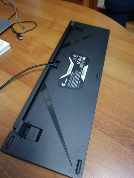 Игровая клавиатура GIGABYTE AORUS K9 на оптических хот-своп свичах